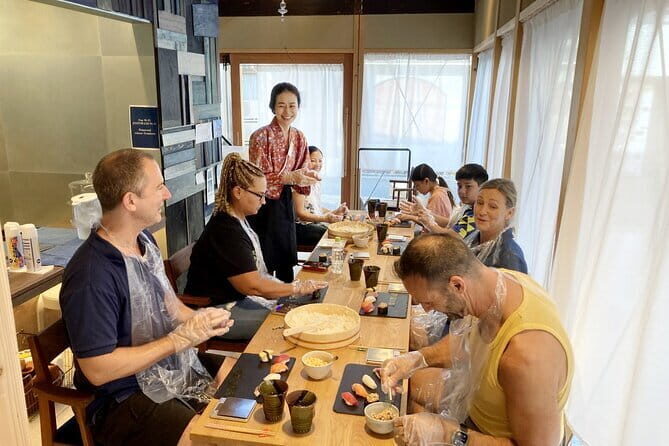Kyoto 6hr Private Guided Tour & Sushi Making Experience - Exploring Kyoto in a Day: A Deep Dive into the 6hr Private Guided Tour & Sushi Making Experience