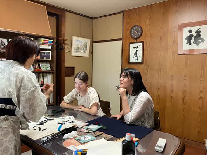 Kyoto: Calligraphy Experience : Women-only - Key Points