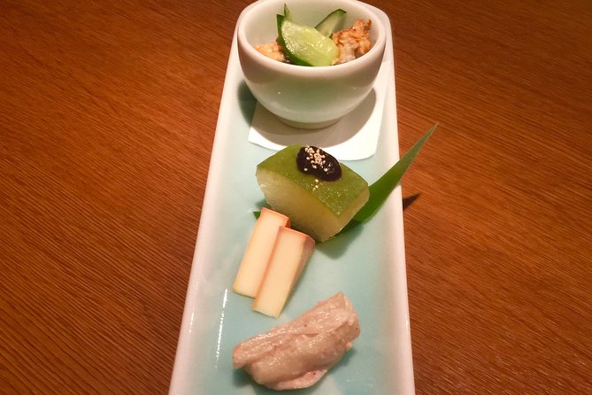 Kyoto Evening Gion Food Tour Including Kaiseki Dinner - Guided Tour and Accessibility