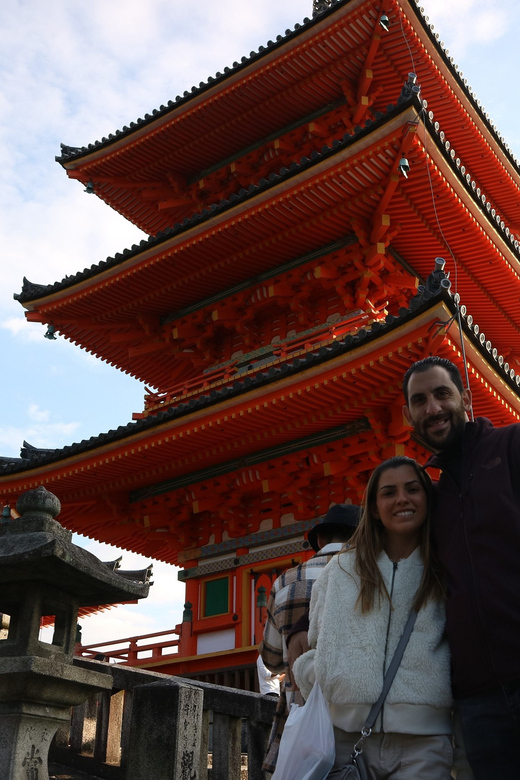 Kyoto Experience With a Local Certified Guide - Illuminated Temples at Night