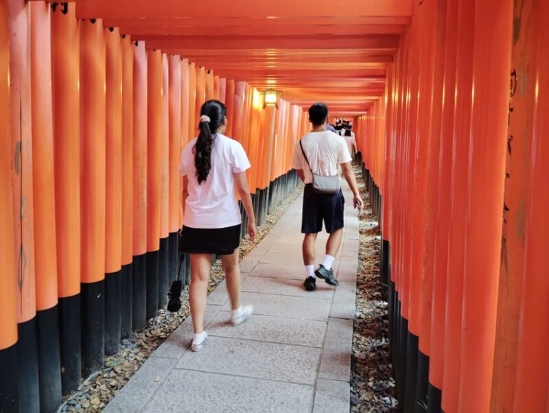 Kyoto: Fushimi Inari Shrine and Hidden Gems Guided Tour - Discovering Komyoin Temple