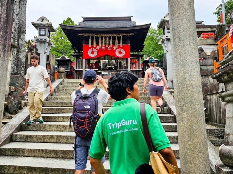 Kyoto: Fushimi Inari Taisha Guided Walking Tour - Exploring the Fushimi Inari Taisha Shrine