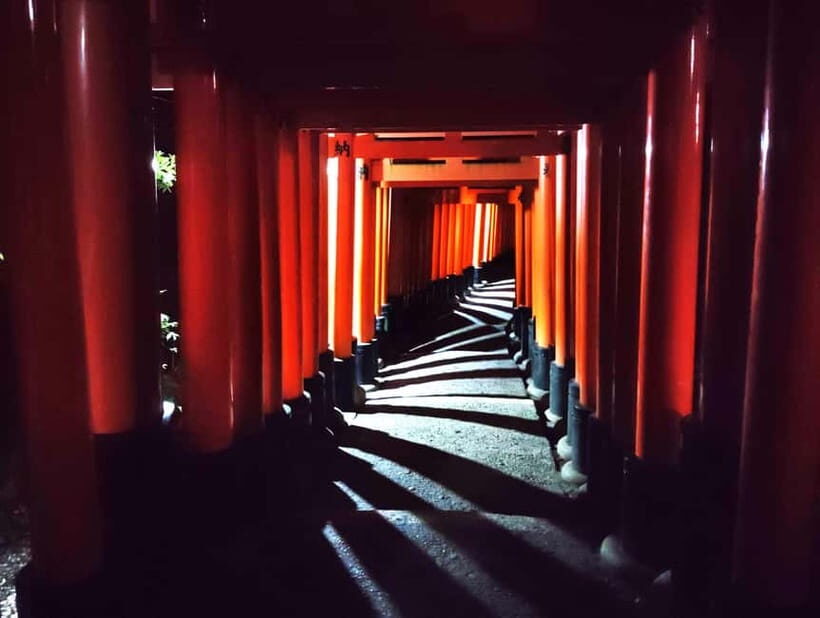 Kyoto: Fushimi Inari Taisha Night Tour with Guide - Discovering Fushimi Inari at Night