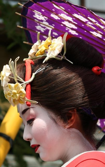 Kyoto: Gion Geisha District with Souvenir and Snack - How Does It Feel to Walk This Route?
