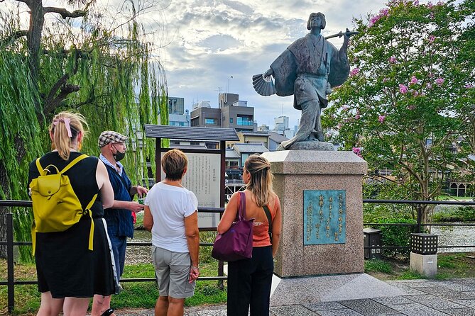 Kyoto Gion Night Walk - Small Group Guided Tour - Discovering Offbeat Temples and Shrines