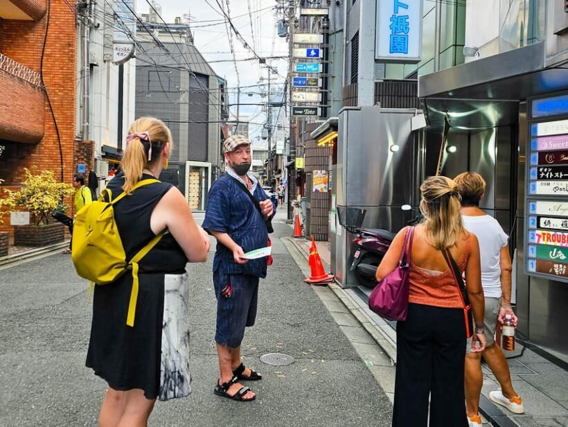 Kyoto: Gion Night Walking Tour with Local Guide - The Practical Side: Price, Duration, and Value