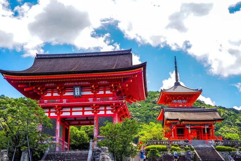 Kyoto: Gion Walking Tour - The Hills and Walking Experience