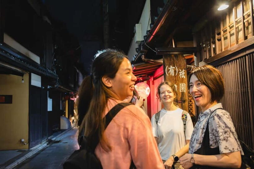 Kyoto: Gion World of the Geisha Guided Walking Tour - Exploring the Gion District in Depth