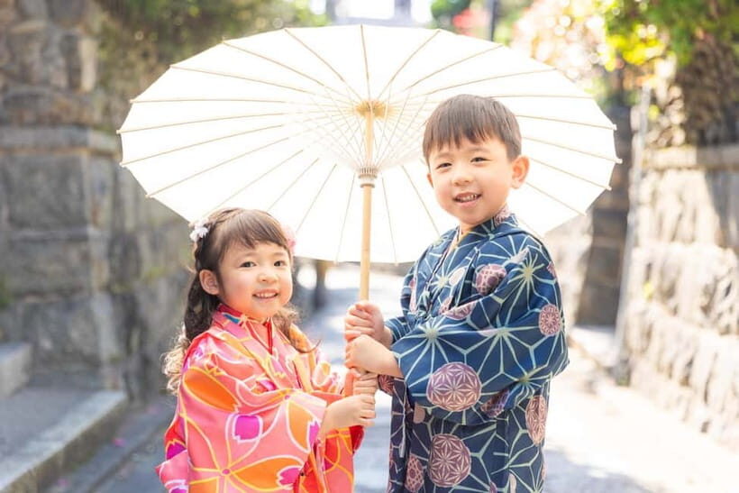 Kyoto Kimono Professional Photoshoot - Choosing Your Kimono and Setting the Scene