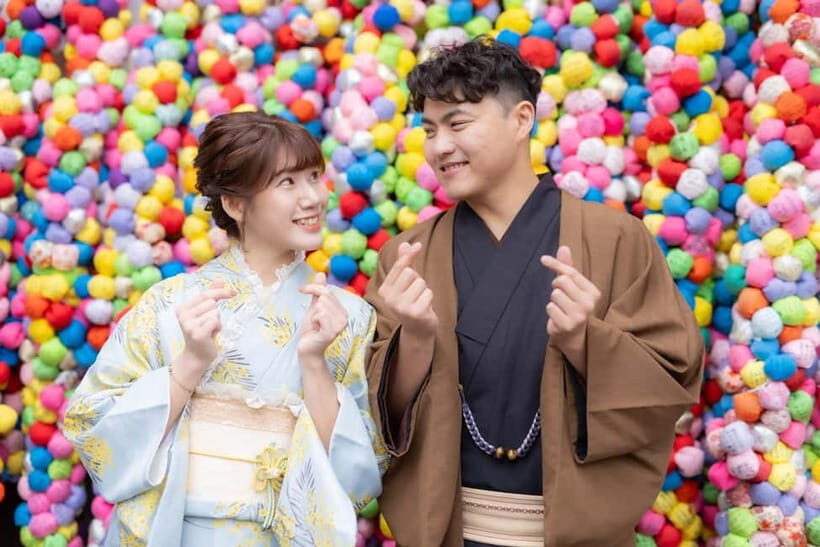 Kyoto Kimono Professional Photoshoot - Wandering Through Higashiyama