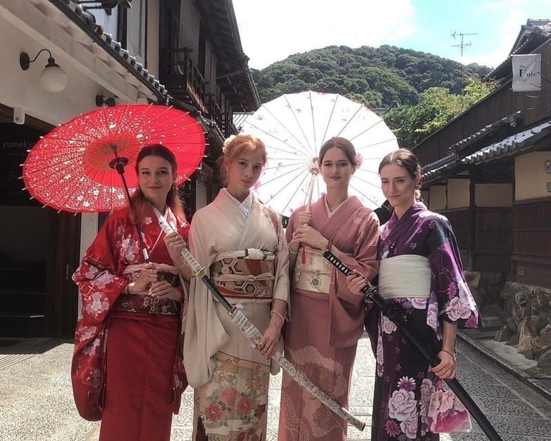 Kyoto: Kimono Rental and Guided Tour With Local Guide - Key Points