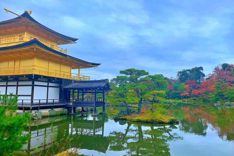Kyoto: Kinkaku-ji Autumn Leaves Guided Tour 90 Minutes - Visiting Kinkaku-ji in Autumn