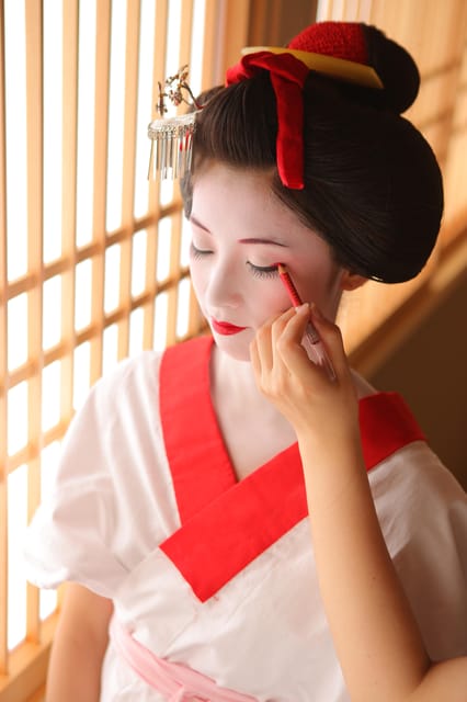 Kyoto Kiyomizu Temple : Maiko and Samurai Couple Photoshoot - Transforming Into Maiko and Samurai