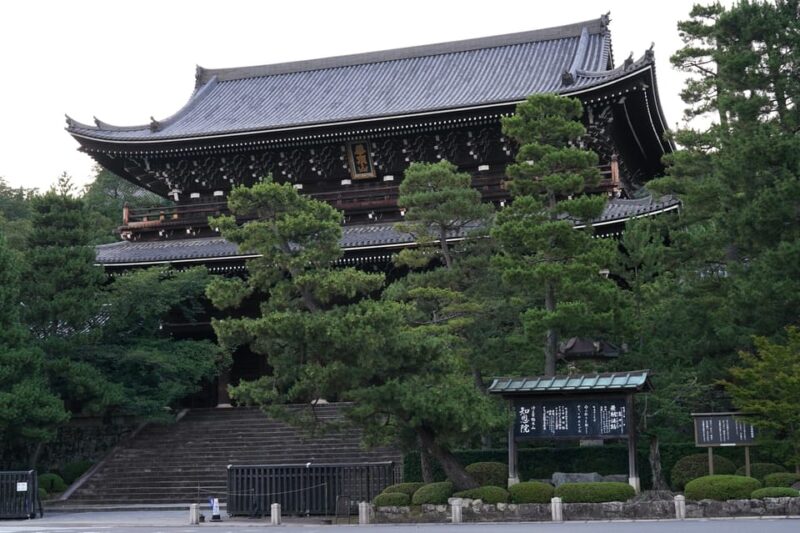 Kyoto: Kiyomizudera, Higashiyama and Yasaka Discovery Tour - Kiyomizudera Temple