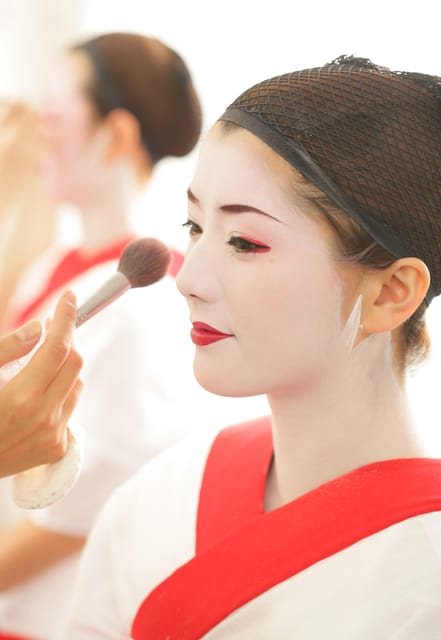 Kyoto: Maiko Makeover and Photoshoot Experience - Makeover Details