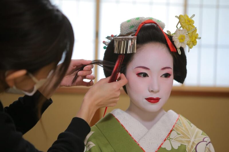 Kyoto: Maiko Makeover and Photoshoot Experience - Photography Package