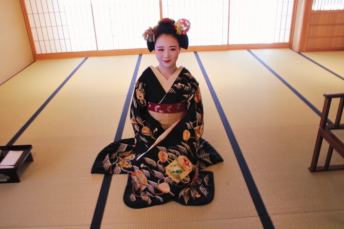 Kyoto: Meet the Geisha Maiko With Gion Walking Tour - Photographic Opportunities