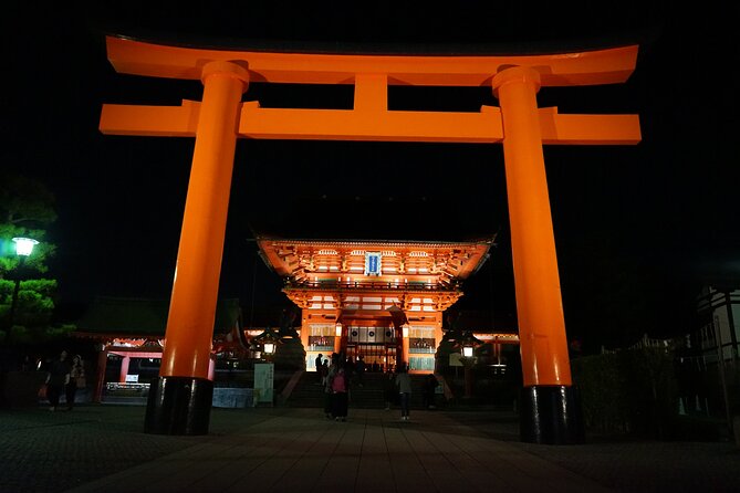 Kyoto Night Walking Guided Tour at Fushimi Inari Shrine - Itinerary and Tour Highlights