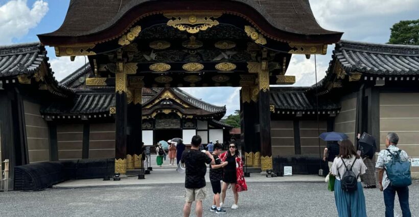 Kyoto: Nijo Castle & Gardens 2-Hour Guided Tour - What You’ll See and Learn