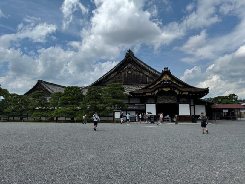 Kyoto: Nijo Castle & Gardens 2-Hour Guided Tour - The Gardens and Surroundings