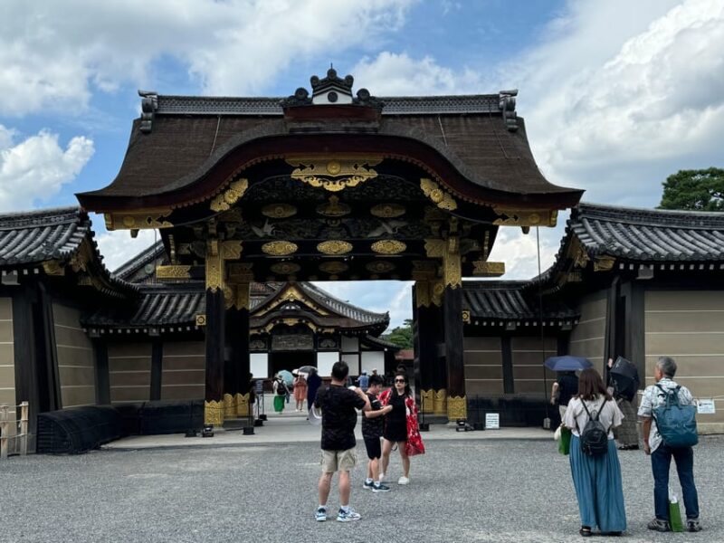 Kyoto: Nijo Castle, Noble Architecture & Gardens Guided Tour - Architectural Marvels of the Honmaru-goten Palace