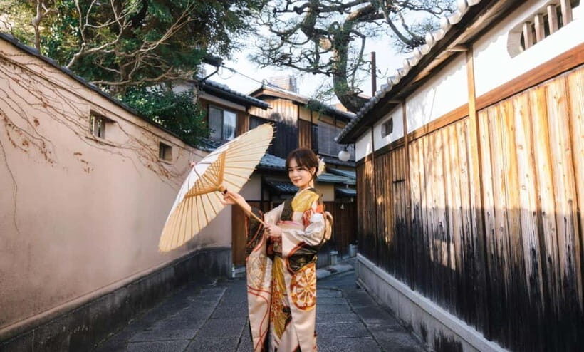 Kyoto: Ninenzaka Customized Photo Shoot with Photographer - The Value of Professional Quality at a Reasonable Price