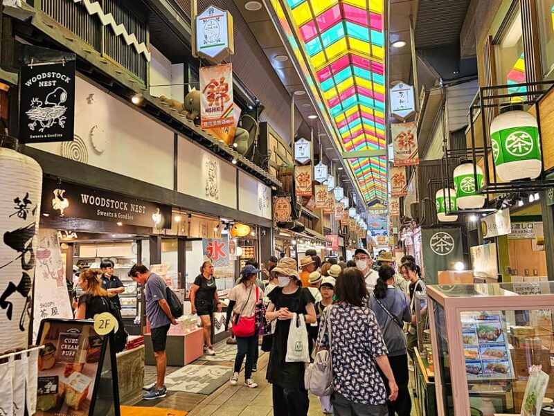 Kyoto: Nishiki Market and Depachika Food Tour With a Local - Sampling the Flavors of Kyoto: A Culinary Journey