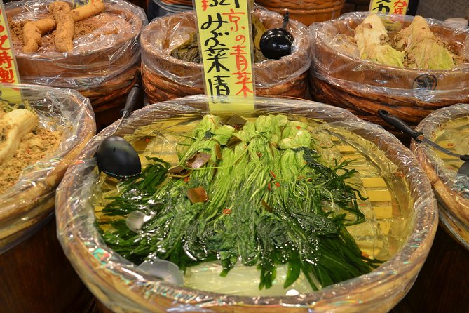 Kyoto Nishiki Market Tour - Indulging in a Seasonal and Regional Lunch