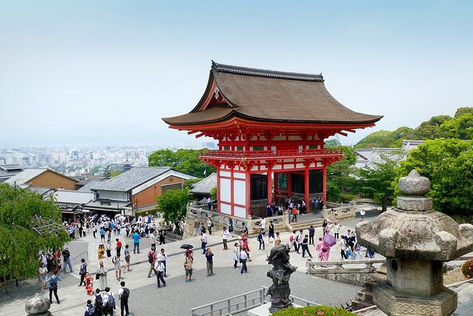Kyoto Private Day Tour With English Speaking Driver - Experienced and Knowledgeable Drivers