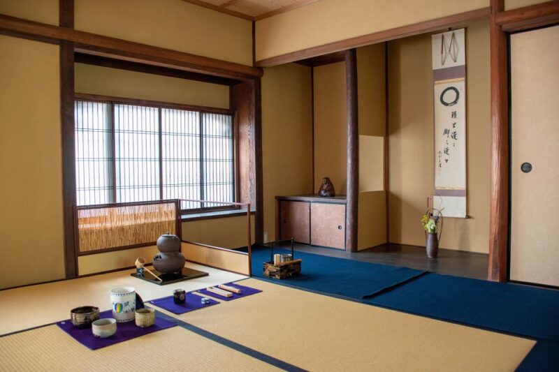 Kyoto: Private Luxury Tea Ceremony With Tea Master - Meeting Point and Accessibility