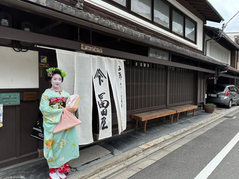 Kyoto Style Machiya: Maiko Happy Hour! - Maiko Performance