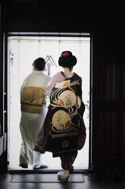 Kyoto Style Machiya: Maiko Happy Hour! - Traditional Games and Photo Opportunity