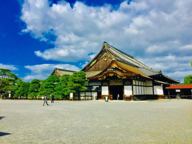 Kyoto: Tour to Kyoto Imperial Palace and Nijo Castle - Discovering Nijo Castle