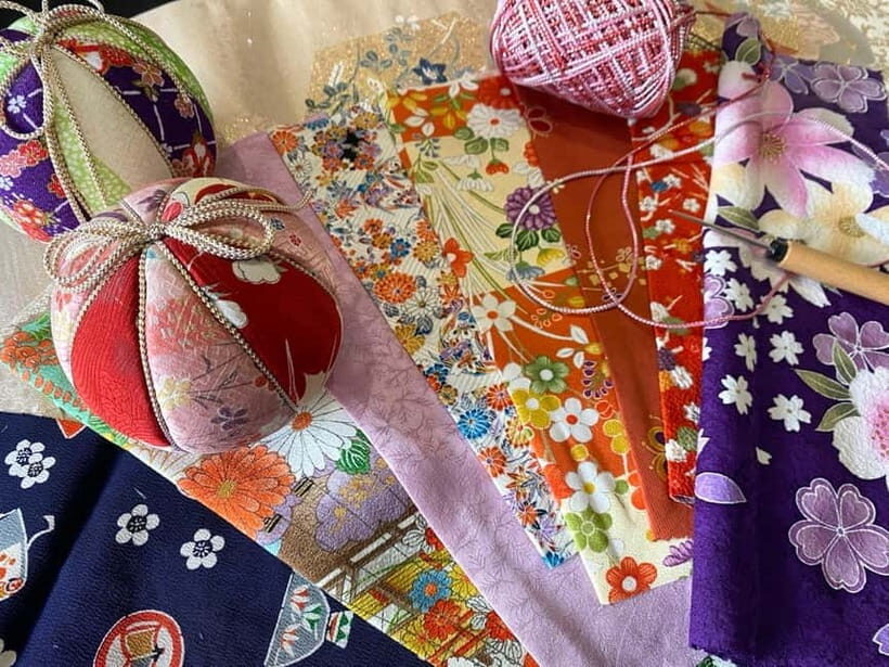 Kyoto: Traditional Kimono Fabric Handicrafts Workshop - The Experience and Environment