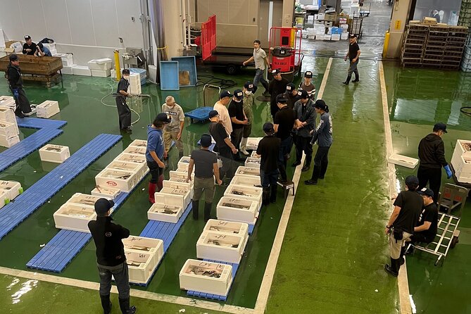 Kyoto Wholesale Fish Market Walking Tour - Witnessing the Lively Auction Process