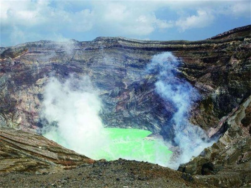Kyushu Aso Volcano, Aso Boy Scenic Train,Hot Spring Day Tour - Kumamoto Castle