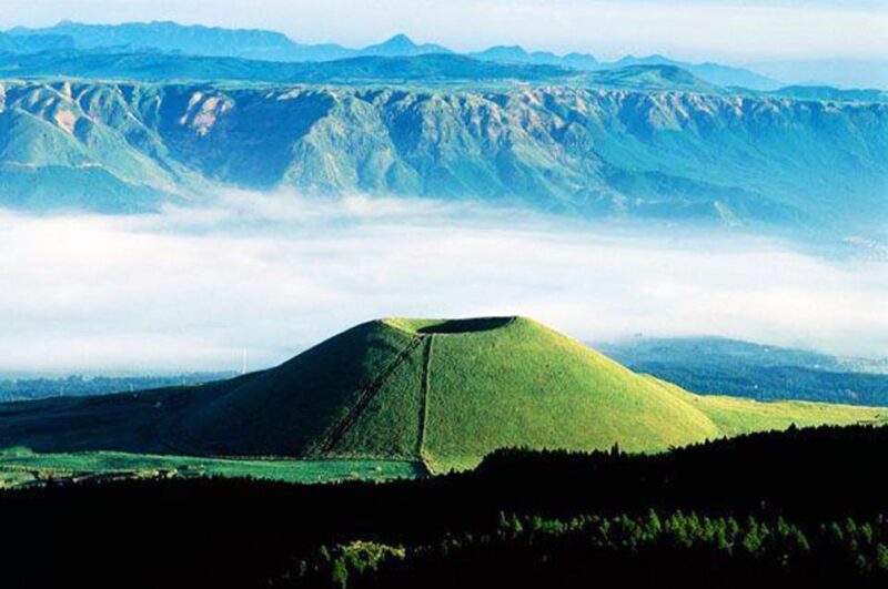Kyushu: Mt. Aso Volcano, Onsen, and Aso Shrine Full-Day Trip - Relaxing at Kurokawa Onsen