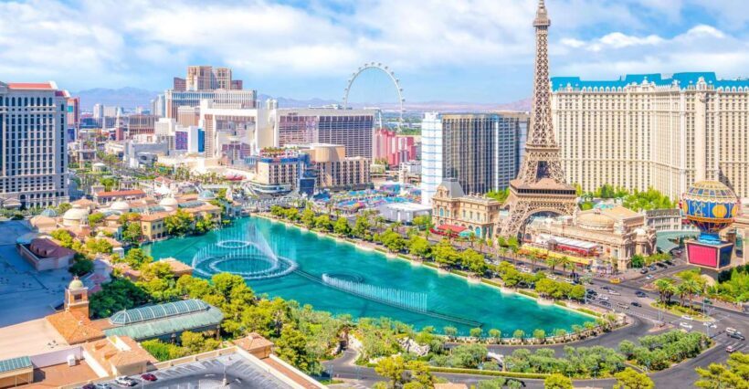 LA: 2-Day Las Vegas Tour with Hoover Dam & Accommodation - Who Should Consider This Tour?