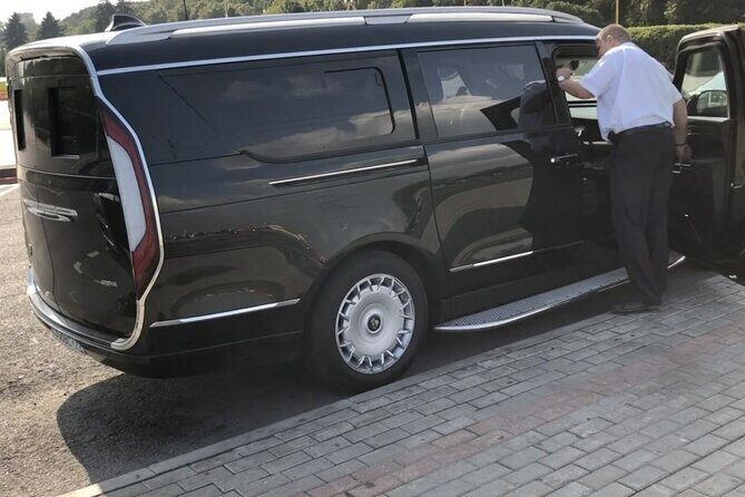 LA Airport (LAX) to Los Angeles Round Trip Private Transfer - Key Points