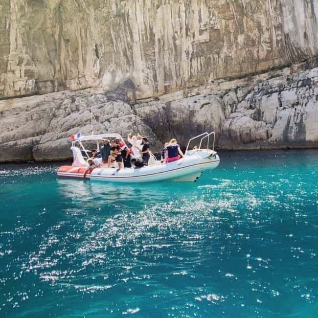 La Ciotat Boat Tour to the Calanques with swimming - Who Should Consider This Tour?