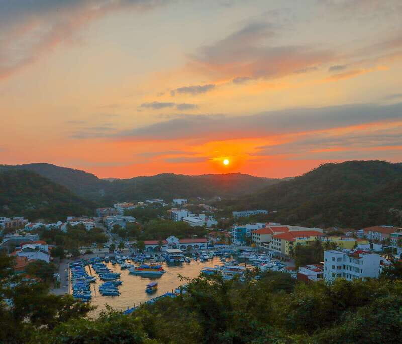La Crucecita: Huatulco Guided City Tour and Sunset Viewing - Who Will Love This Tour?