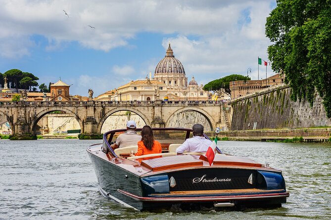 La Dolce Vita: Private Luxury Boat Ride in the Eternal City - The Sum Up
