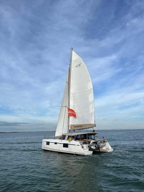 La Flotte en Ré - 5H30 Sailing Catamaran Long Cruise - The Practical Side