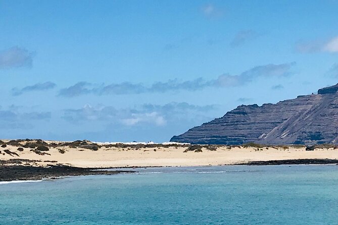 La Graciosa at Your Leisure (Bus Transfer and Return Ferry Ticket) - Accessibility and Safety Considerations