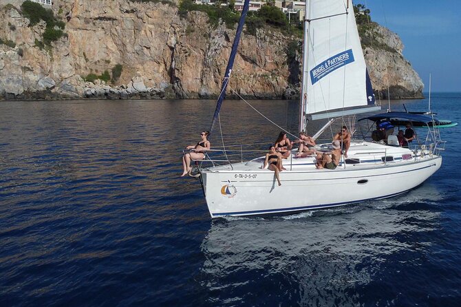 La Herradura: Sailboat with a view of Dolphins-Private - Logistics and Practical Details