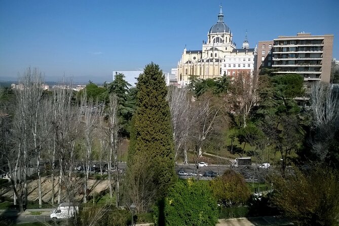 La Latina to Madrid Guided Tour with Breakfast - FAQ