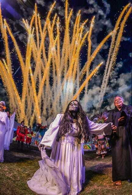 La Llorona, Live Show in the Canals of Xochimilco. - The Sum Up