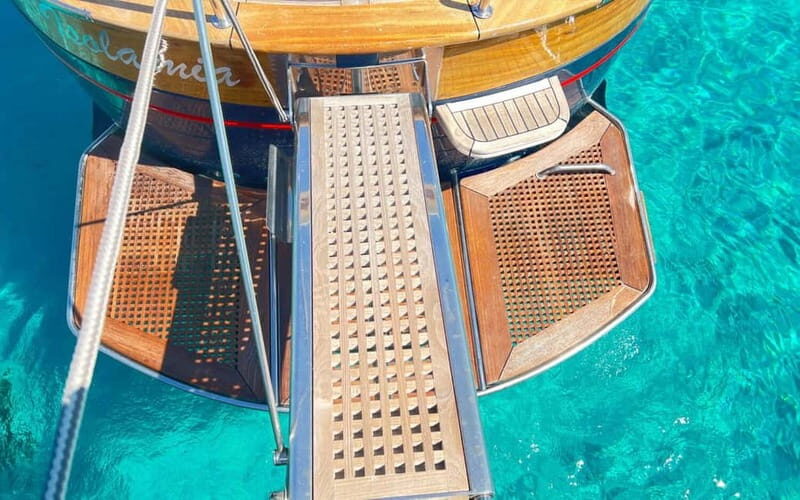 La Maddalena Archipelago: private all inclusive boat tour - Frequently Asked Questions