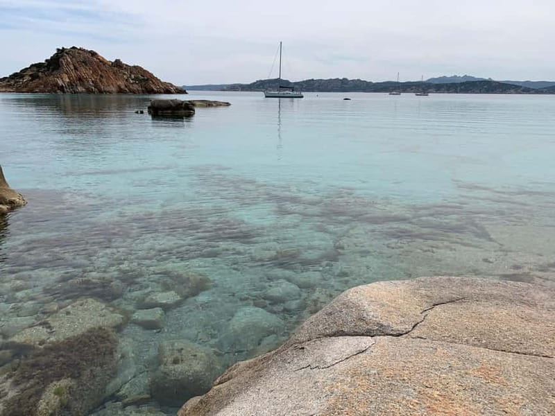 La Maddalena: daily sailing tour archipelago La Maddalena - Key Points