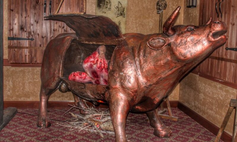 LA: Medieval Torture Museum Ticket with Ghost Hunting - Who Will Love This Experience?